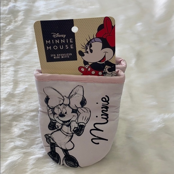 Disney | Kitchen | Minnie Mouse Mitts | Poshmark